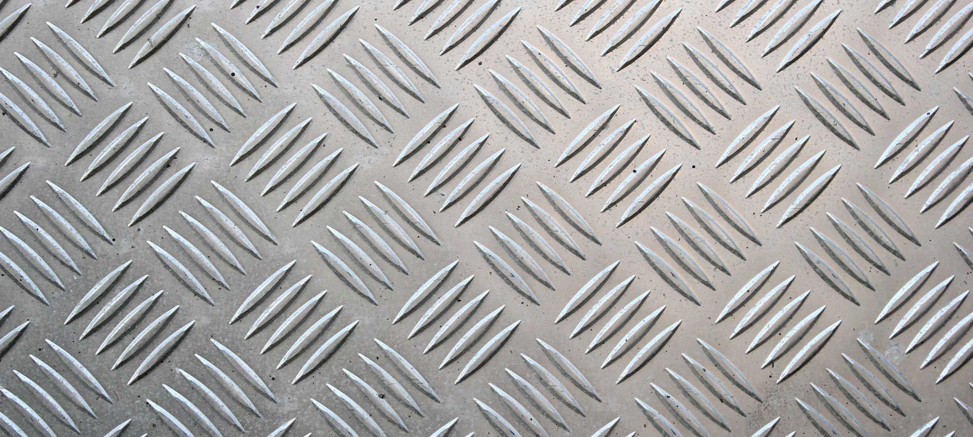 Des tôles larmées résistantes et antidérapantes près de Lyon