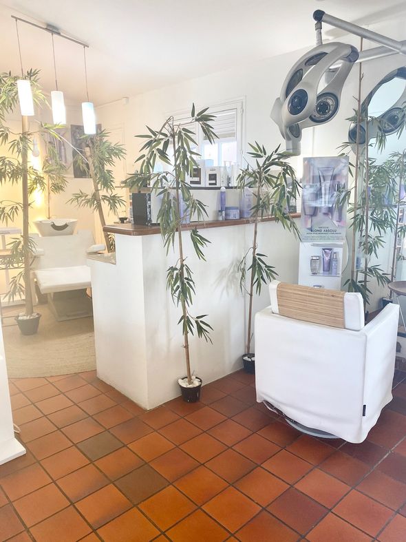 CARLA M, salon de coiffure et soins des cheveux : Le Lamentin