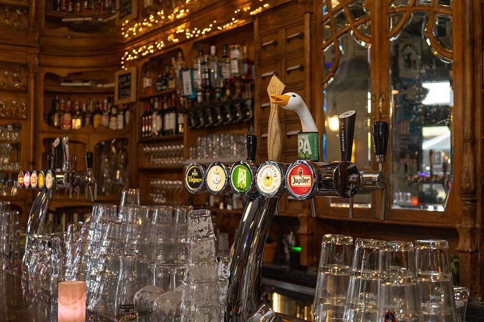 Wees welkom bij Café Czaar | Amsterdam-Oost