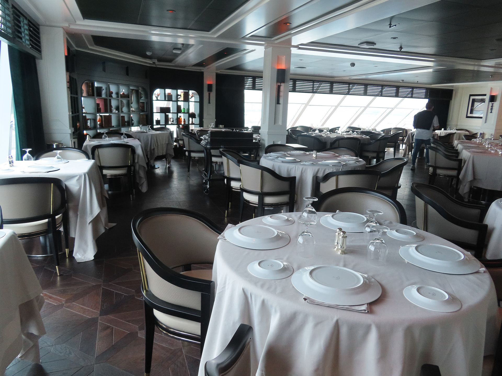 Oceania Vista Ship Review: Taking Luxury Cruising to New Heights