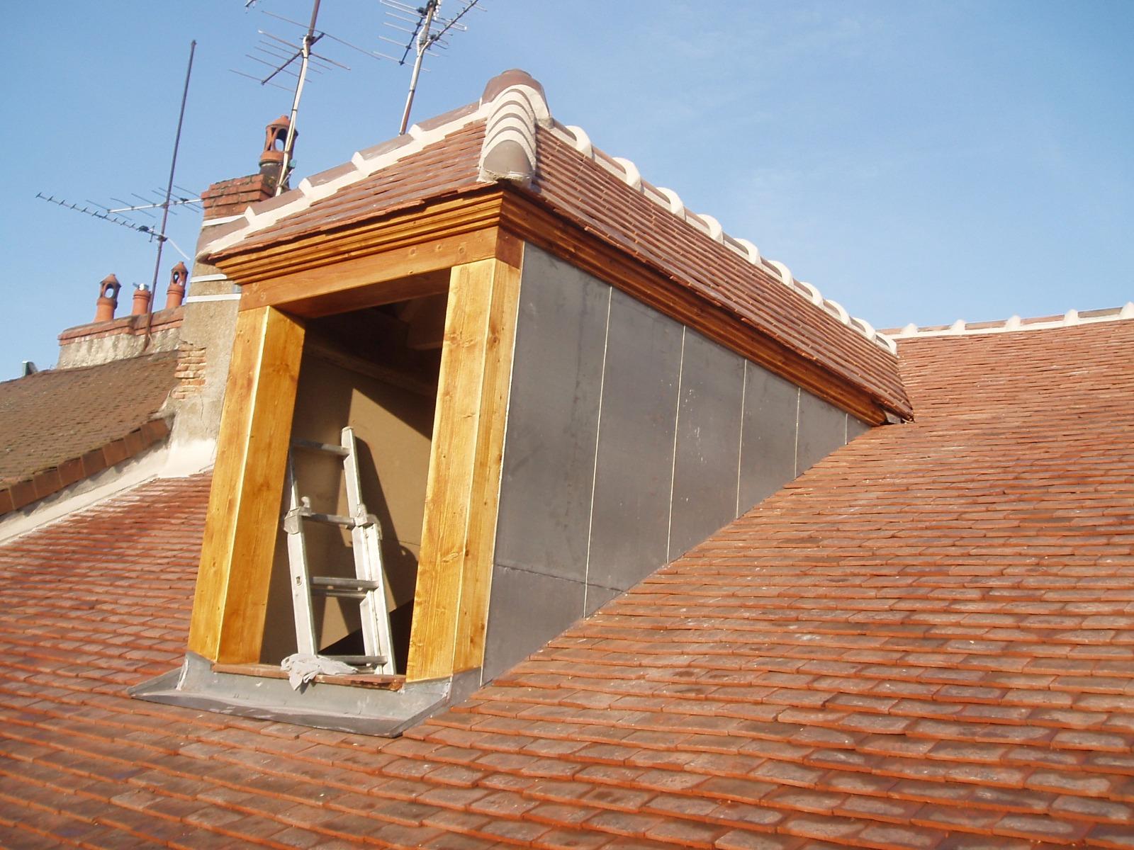 Lucarnes et ossatures à Dole, Jura