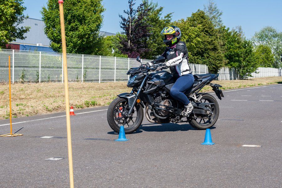 Permis moto - Nos écoles vous forment aux permis A, A1 et A2