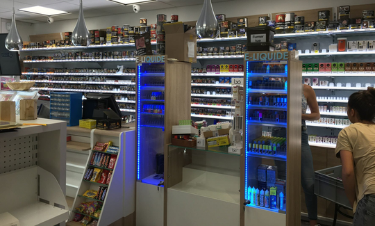 Merchandising linéaire en PACA : aménagement présentoir buraliste