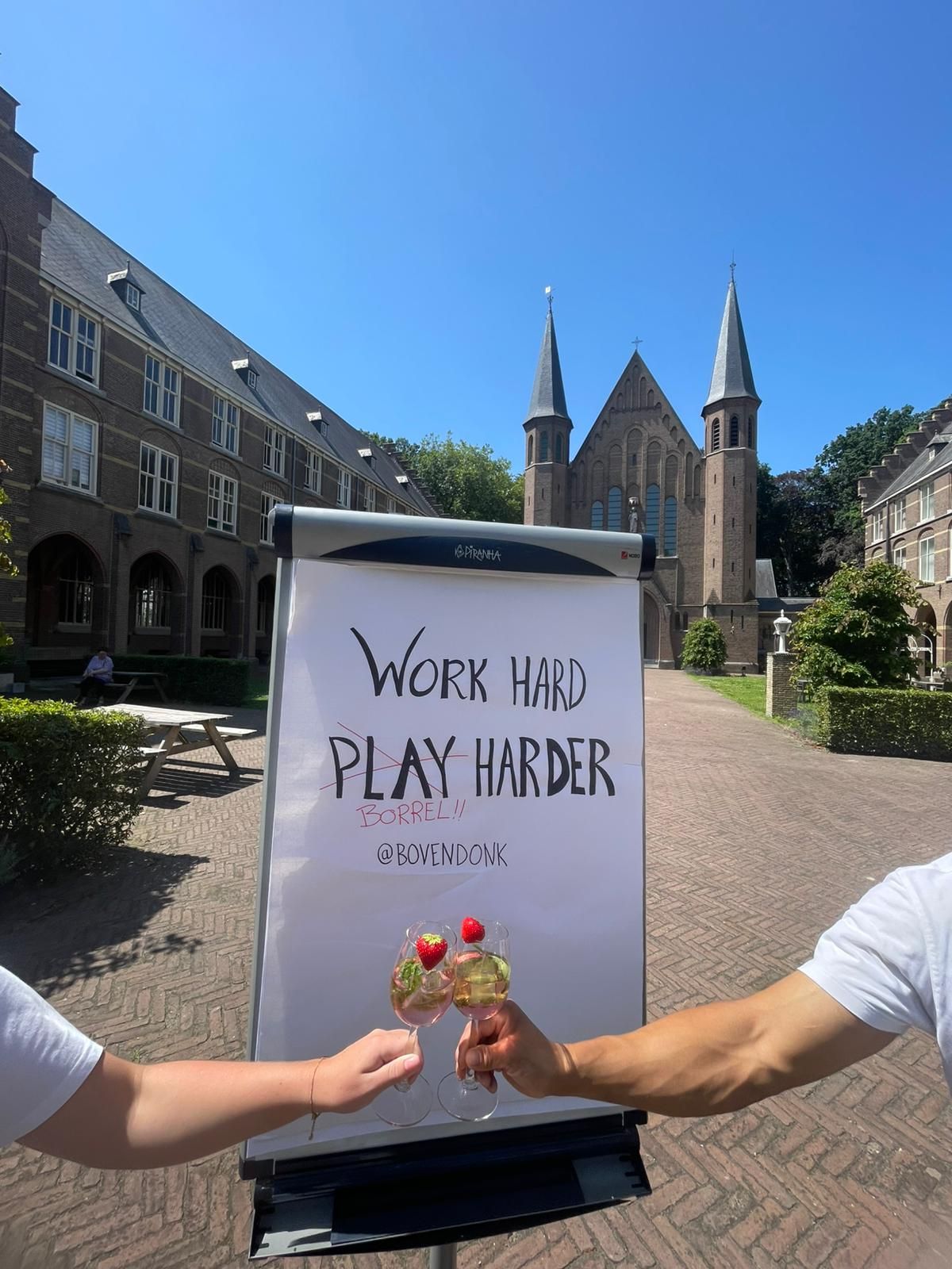 Vergaderen hoeft niet altijd binnen vier muren plaats te vinden