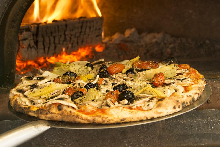 Cyril Palanghi, pizzaïolo de Pizza cuite au Feu de bois à Onzain