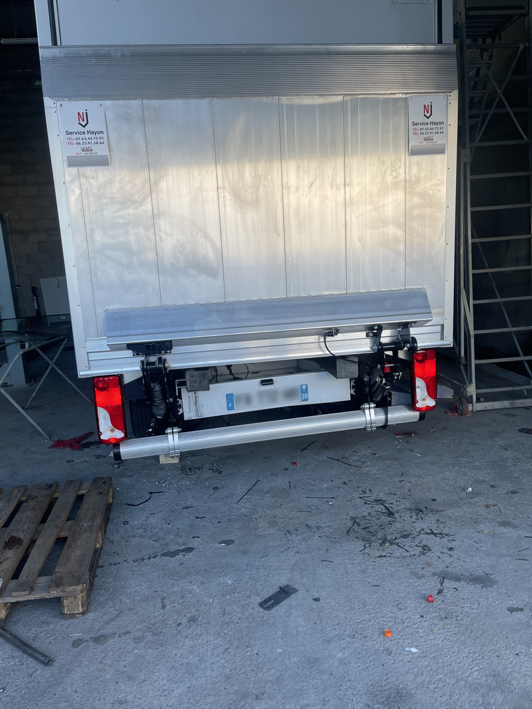 NJ Service Hayon - Hayons : contrôle et maintenance à Lyon
