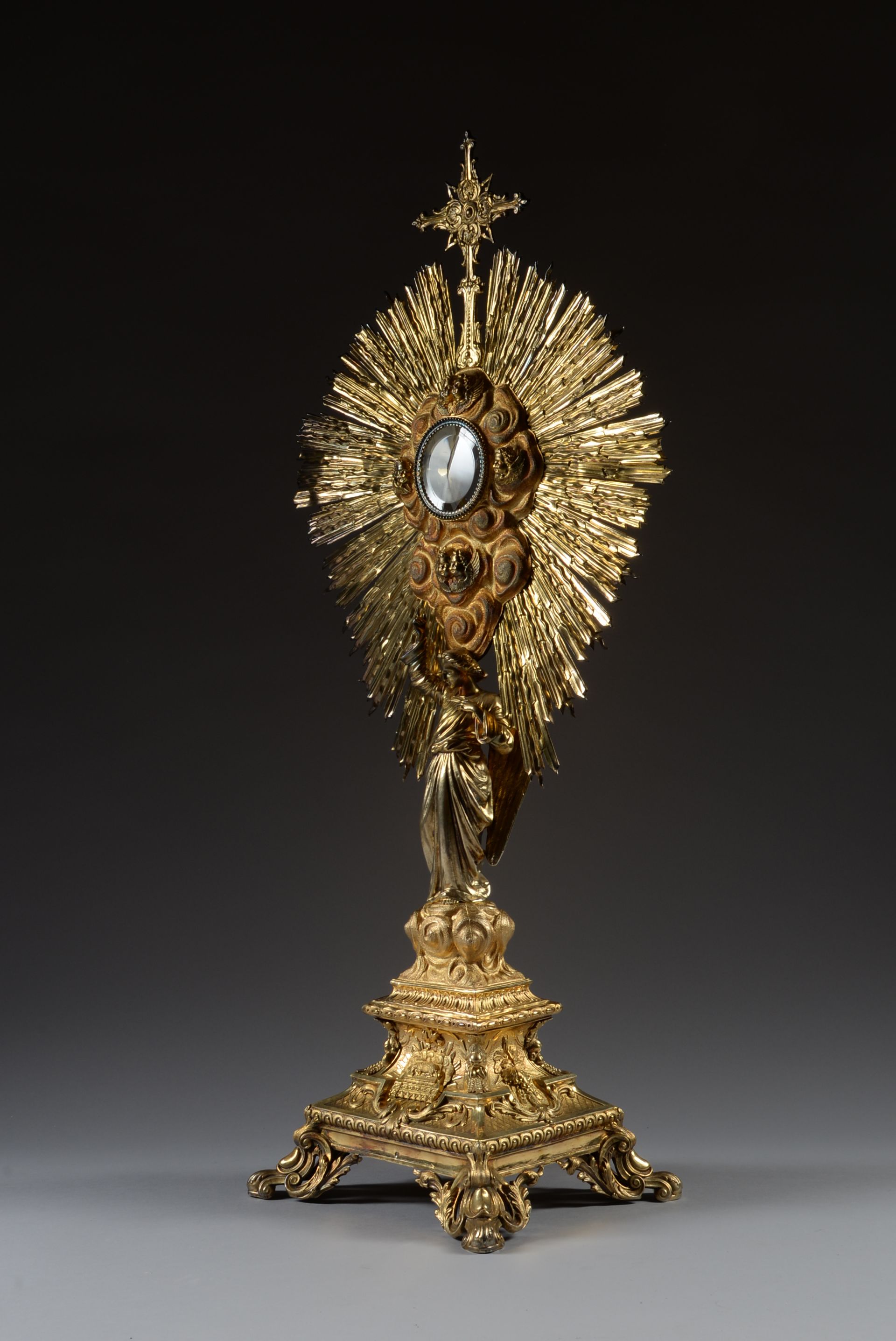 Arts sacrés - Orfèvrerie religieuse - Linge liturgique