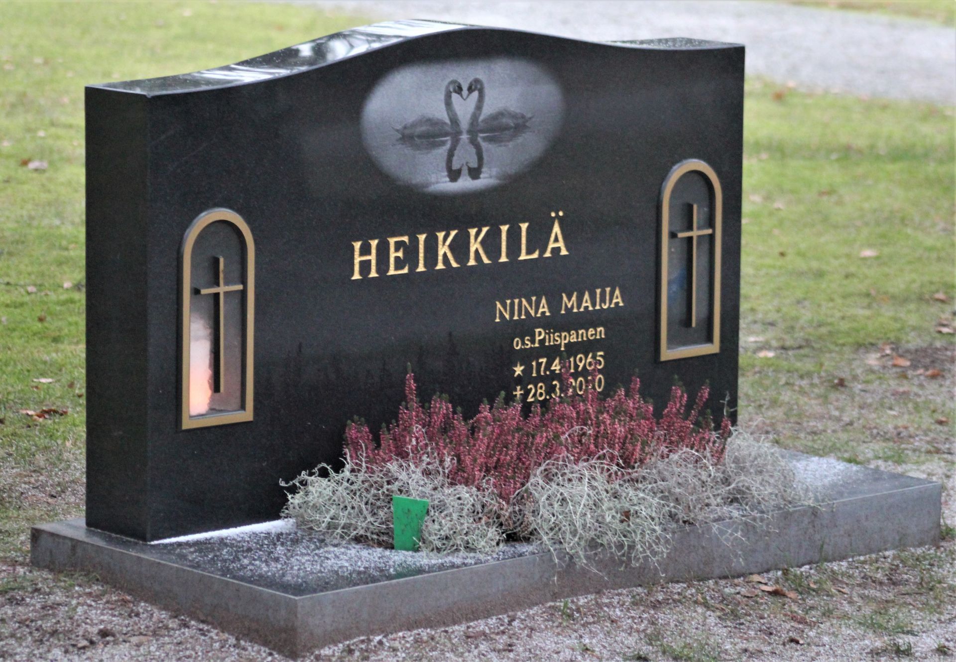 Perinteiset hautakivet | Rouhiaisen Kivi