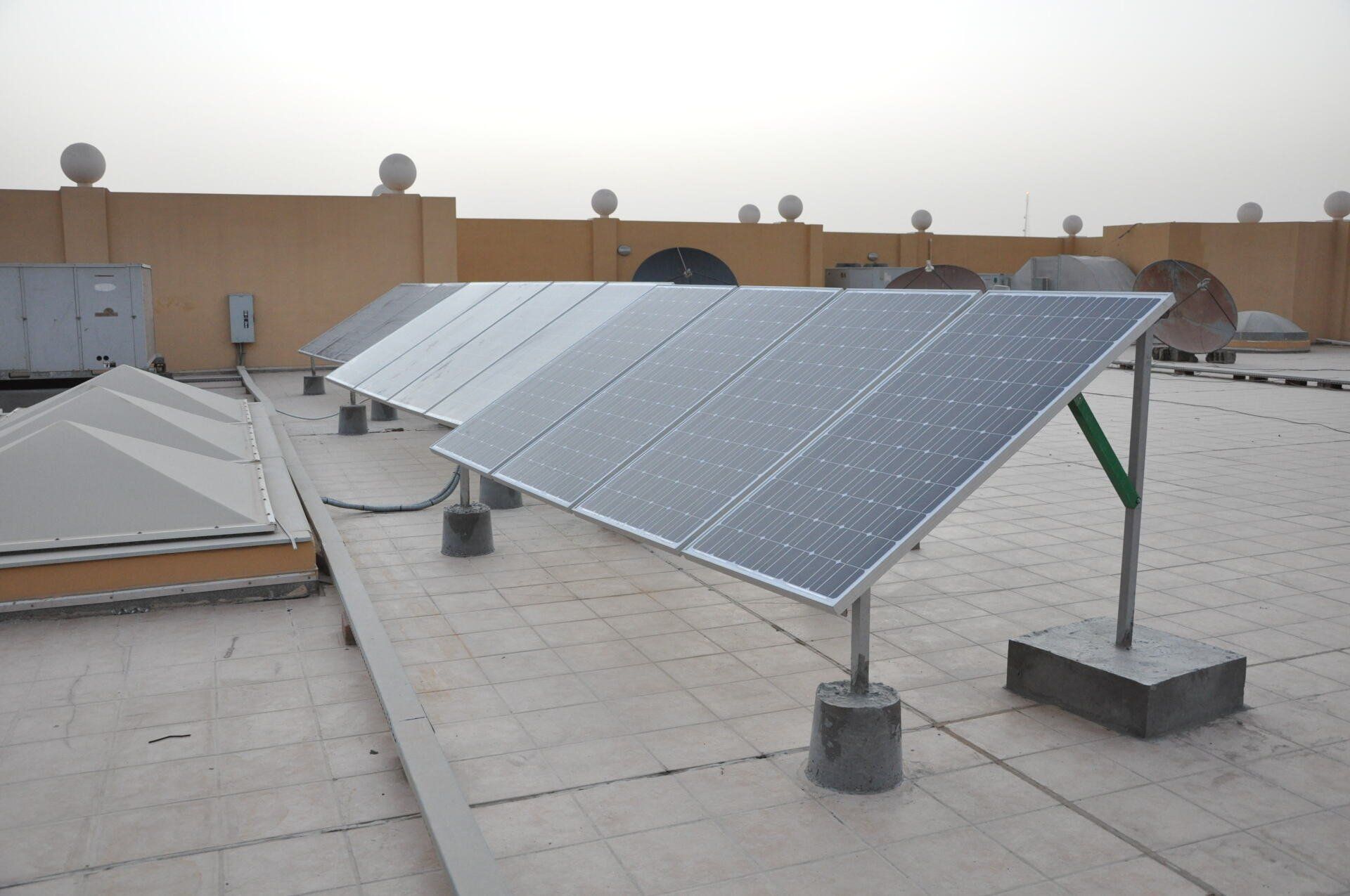 solar energy glow saudi arabia